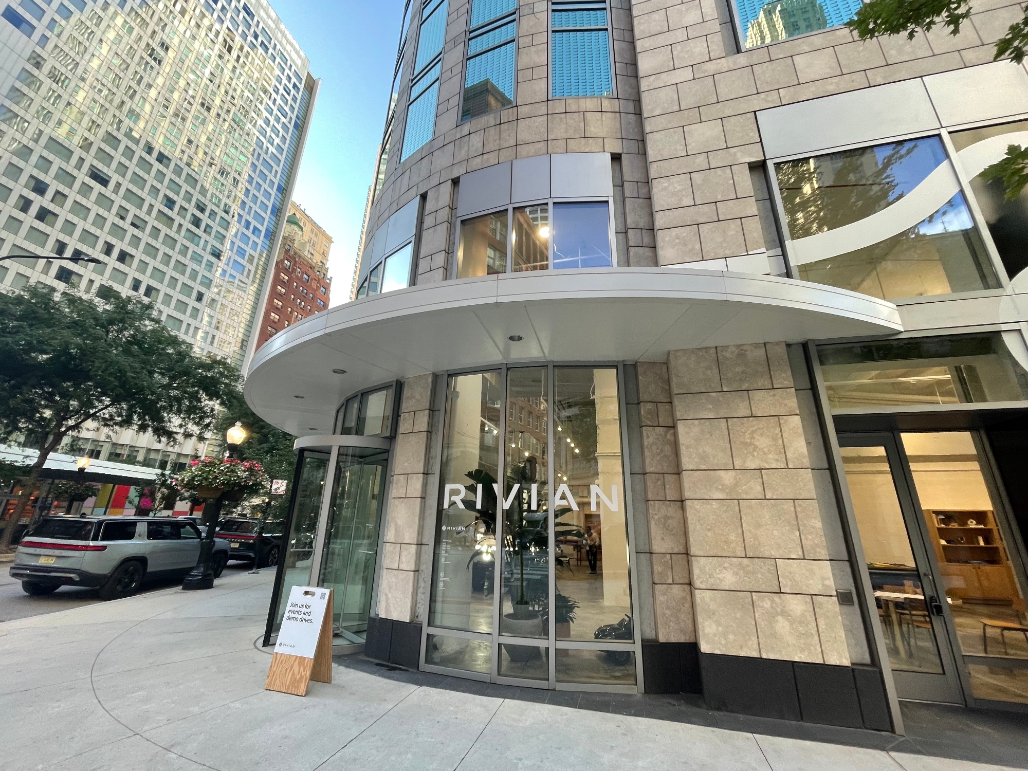 Electric Automaker Rivian Opens First Chicago Showroom ...